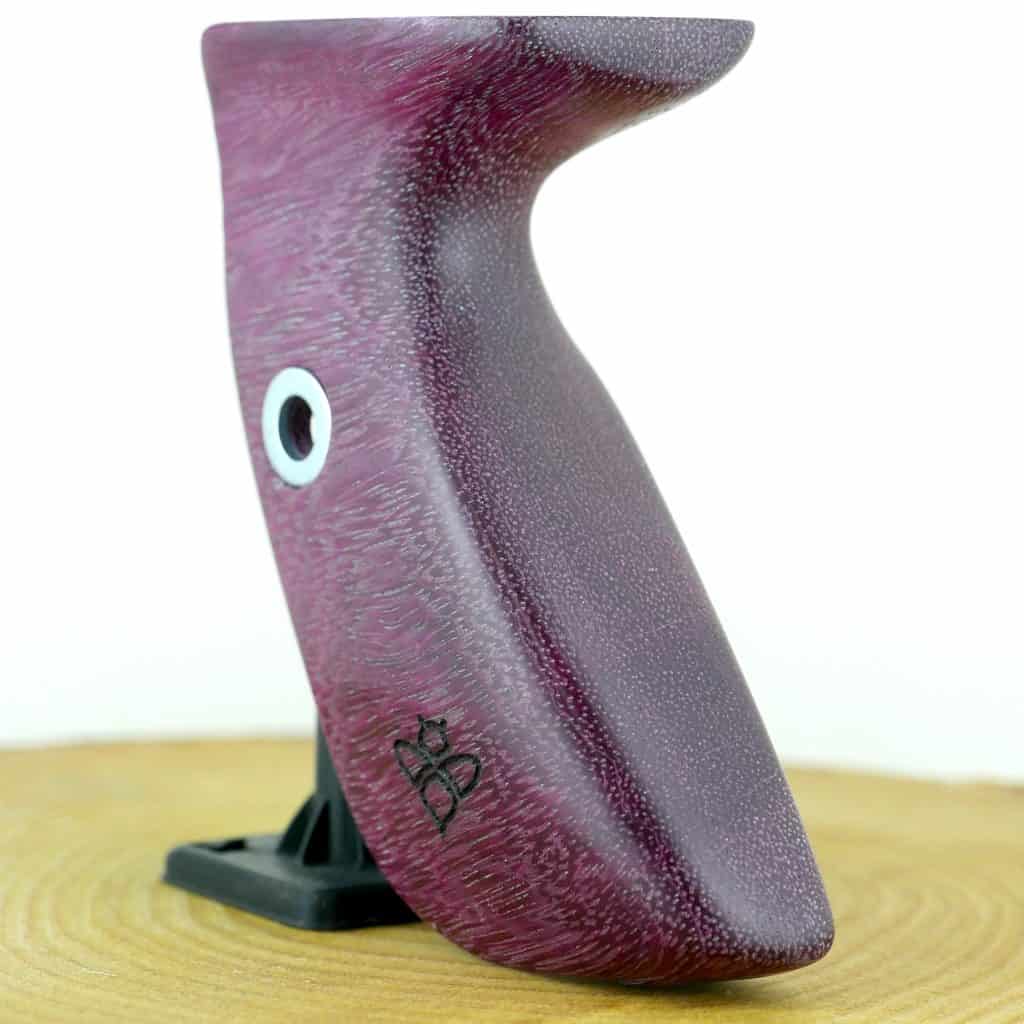 Ye0 - Custom Bow Grips and Archery Accessories